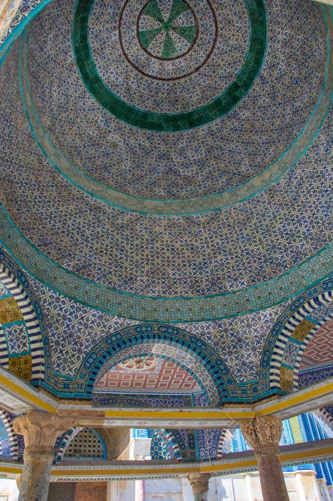 A beautiful Morning on Temple Mount – Holiday-Golightly