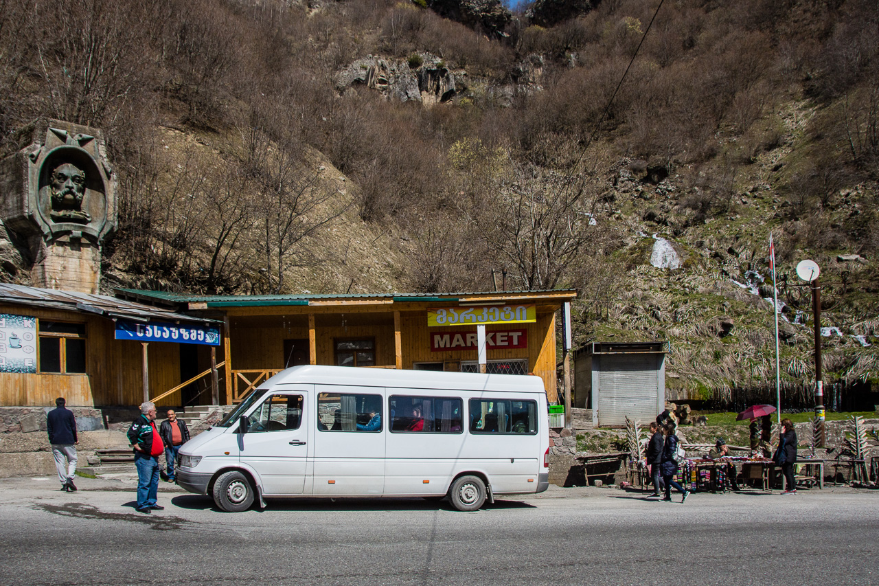 Hiking to Gergeti Trinity Church for the Unfit – Holiday-Golightly