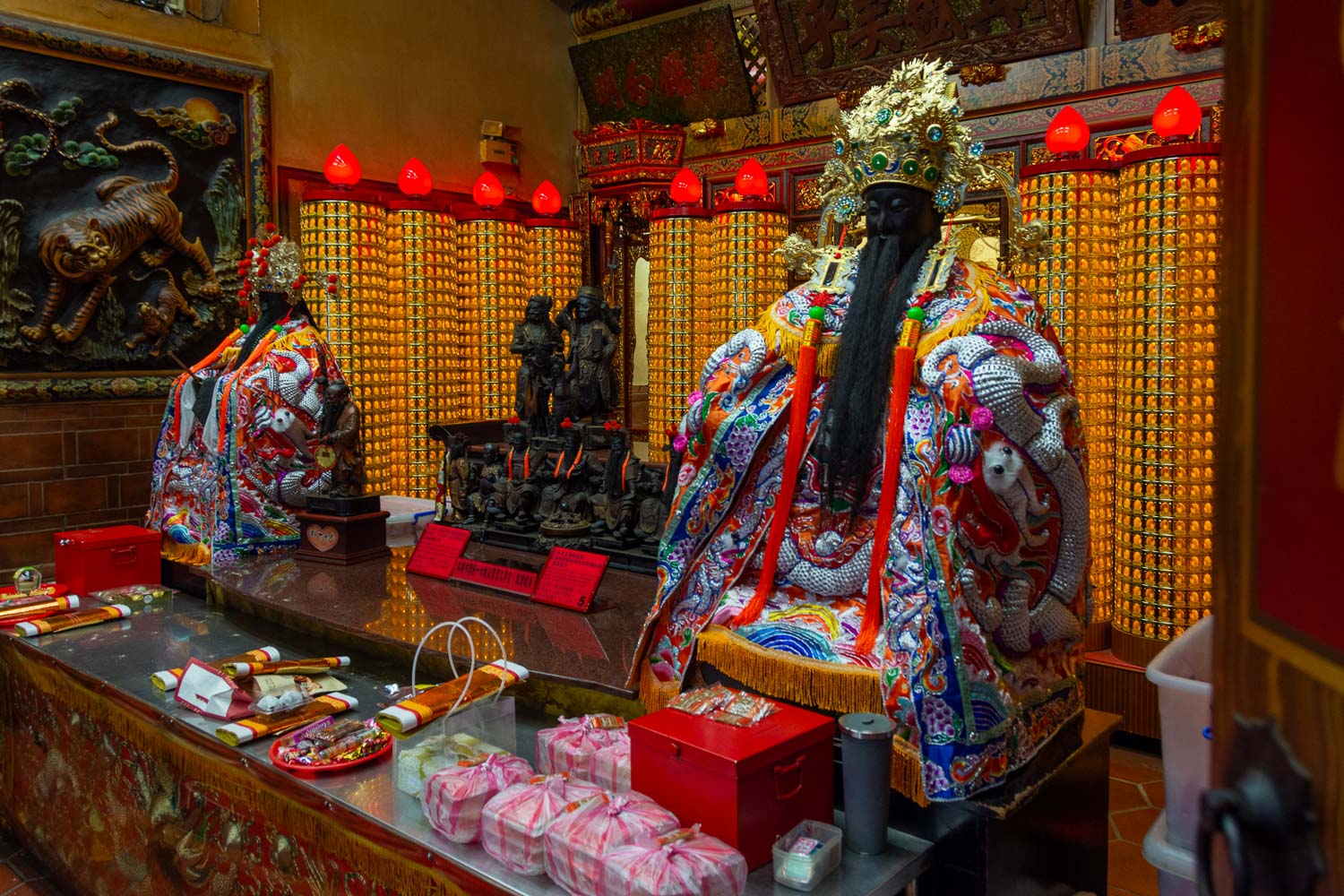 Fun Taipei Layover: Vegetarian Food, Traditional Massage and Shops ...